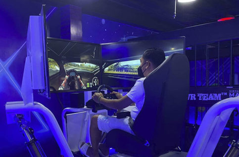 Driving Simulator 3-Screen+6-Dof Motion Machine | Owatch™