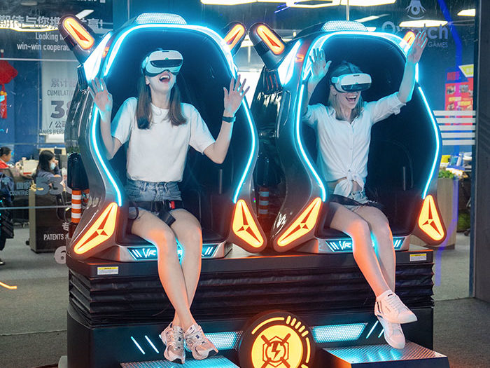 VR CyberX Simulator, Virtual Reality Arcade Rides | Owatch™